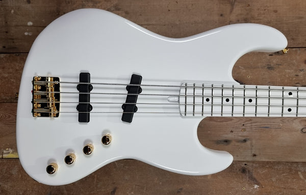 Moon JJ-4 Larry Graham Signature – The Bass Gallery
