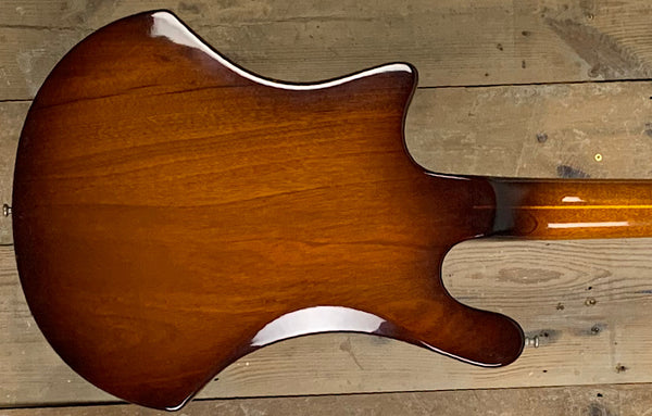 Guild B-301 – The Bass Gallery
